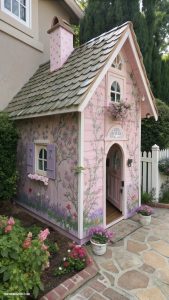 10 Cute Pink Cat House Ideas